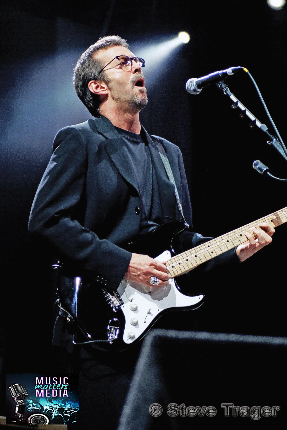 '90s Throwback Gallery: Eric Clapton the 'Pilgrim' World Tour 1998 ...