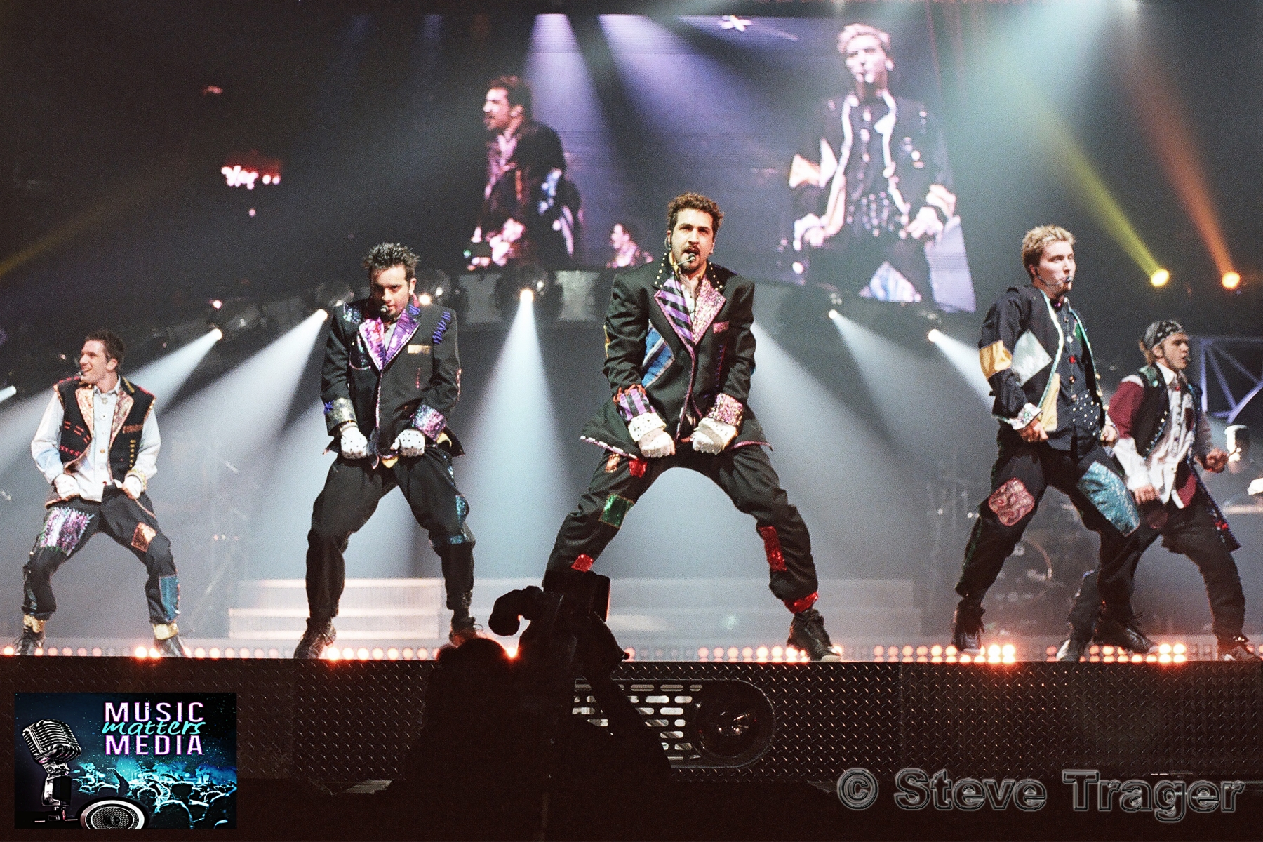 Music Matters Media 2000s Throwback Gallery: *NSYNC ‘No Strings ...