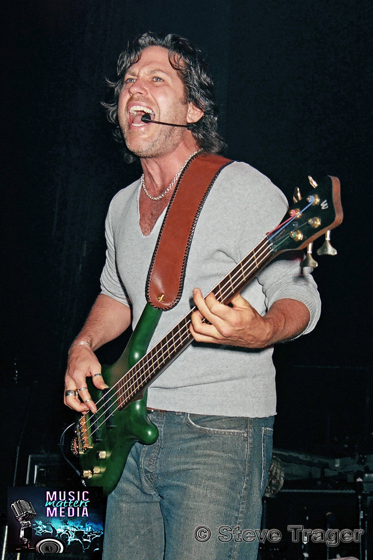 Music Matters Media 2000s Throwback Gallery: ‘Hollyweird’ World Tour 2002